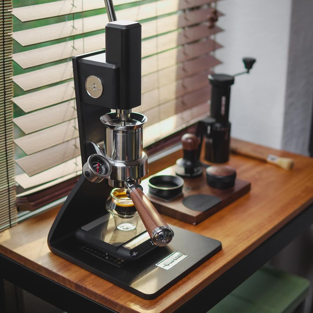 COFFEE MACHINE | MHW-3BOMBER